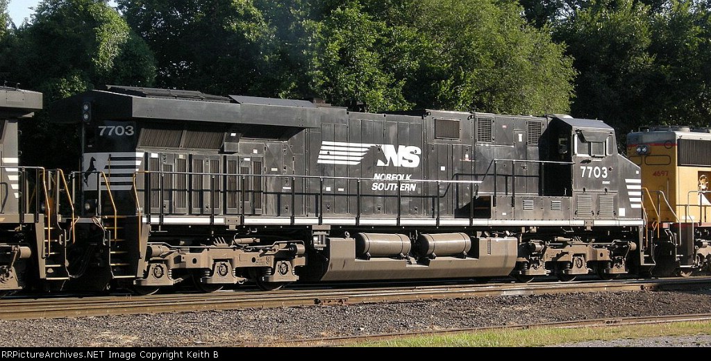 NS 7703
